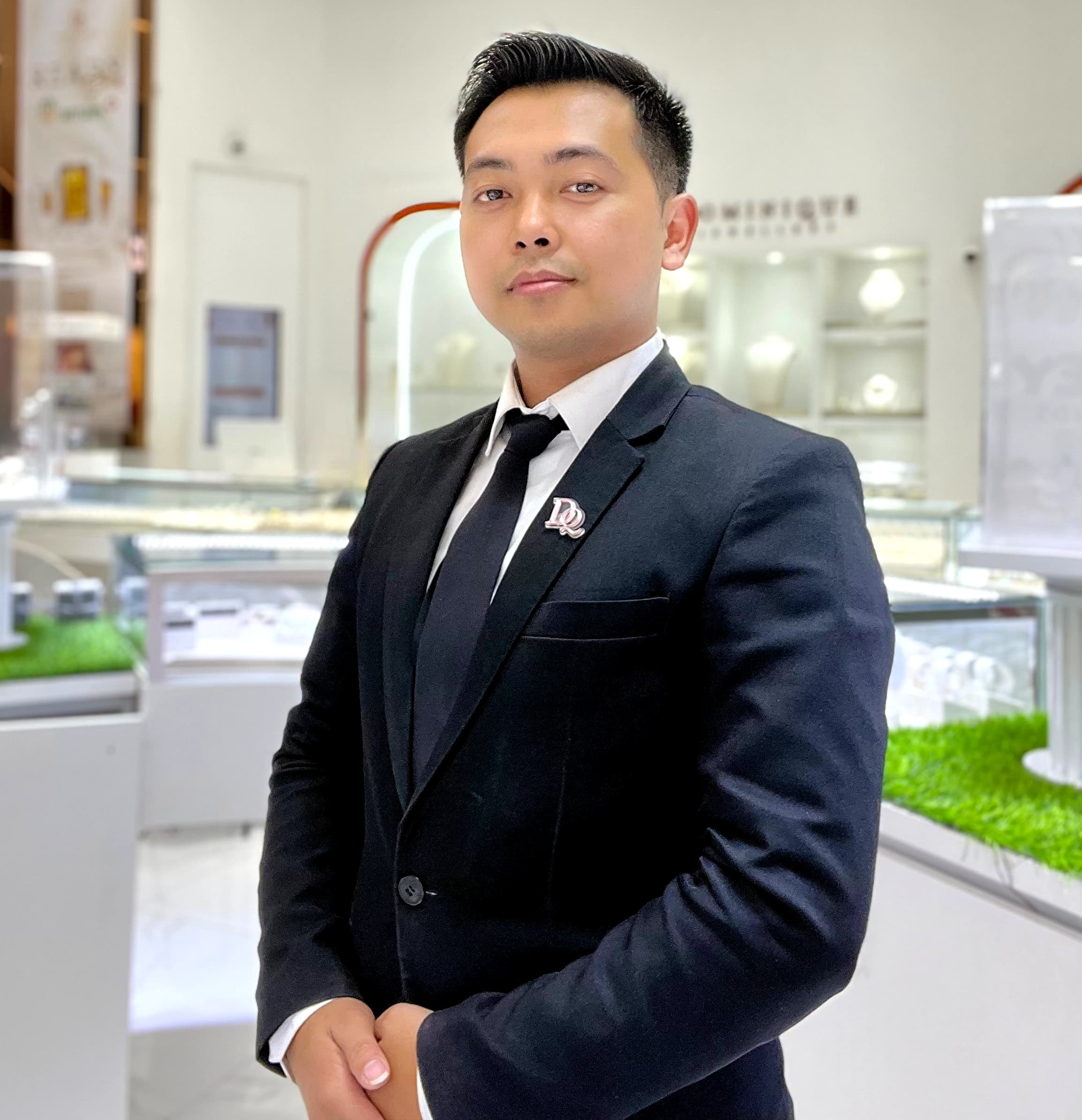 Ahmad Rifai Sarji: Personal Branding Kuat di Balik Dunia Perhiasan ...